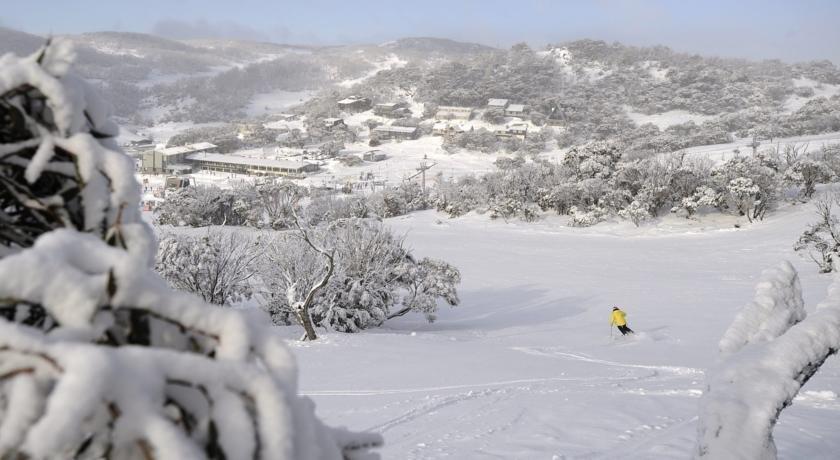 Perisher Manor Hotel, Perisher Valley - Compare Deals
