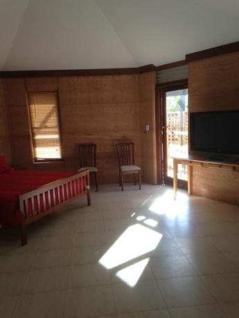 The Folly Perth - Great Barrier Reef Australia