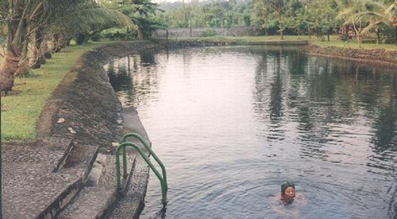 Hotel Seme Beach, Limbe - Compare Deals