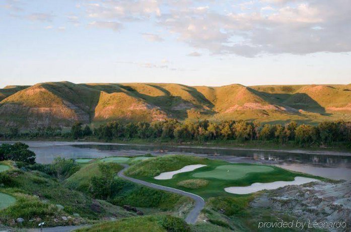 Paradise Canyon Golf Resort, Lethbridge - Compare Deals