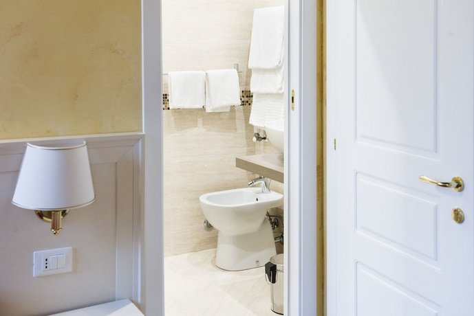 Domus Trevi, Rome - Compare Deals