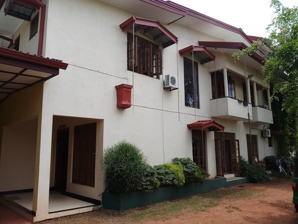 Anuradhapura Hotels: 484 Cheap Anuradhapura Hotel Deals, Sri Lanka