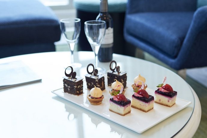 Cinnamon Red Colombo - Compare Deals