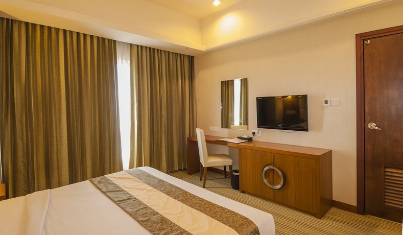 Pearl View Hotel Prai Penang, Perai - Compare Deals